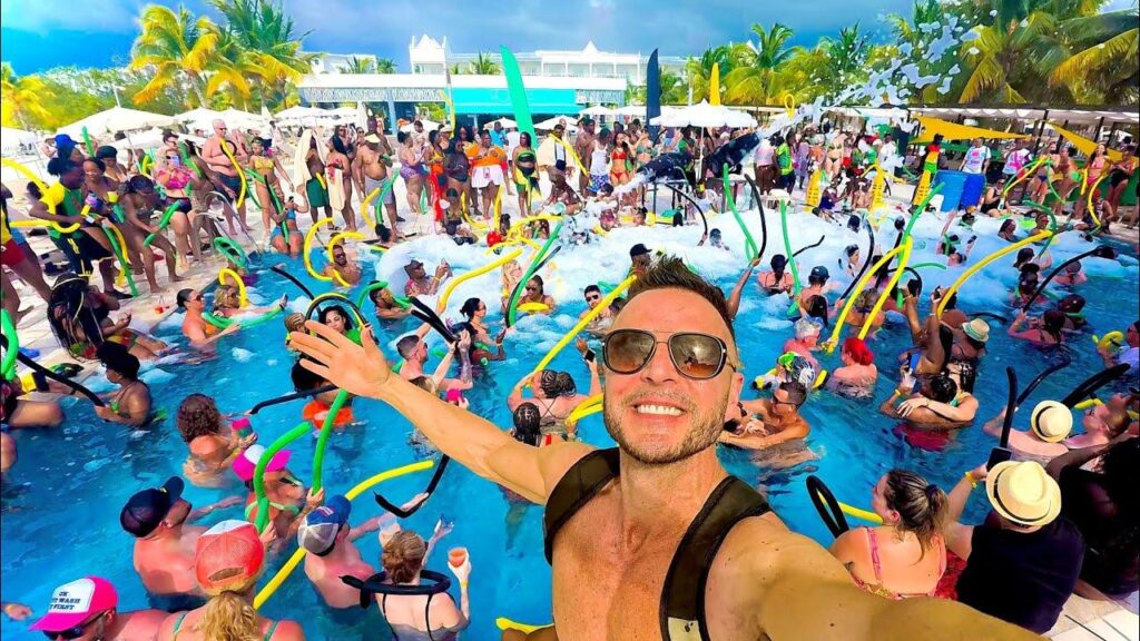 Get Swept Away By The Jamaican Vibes At RIU REGGAE!